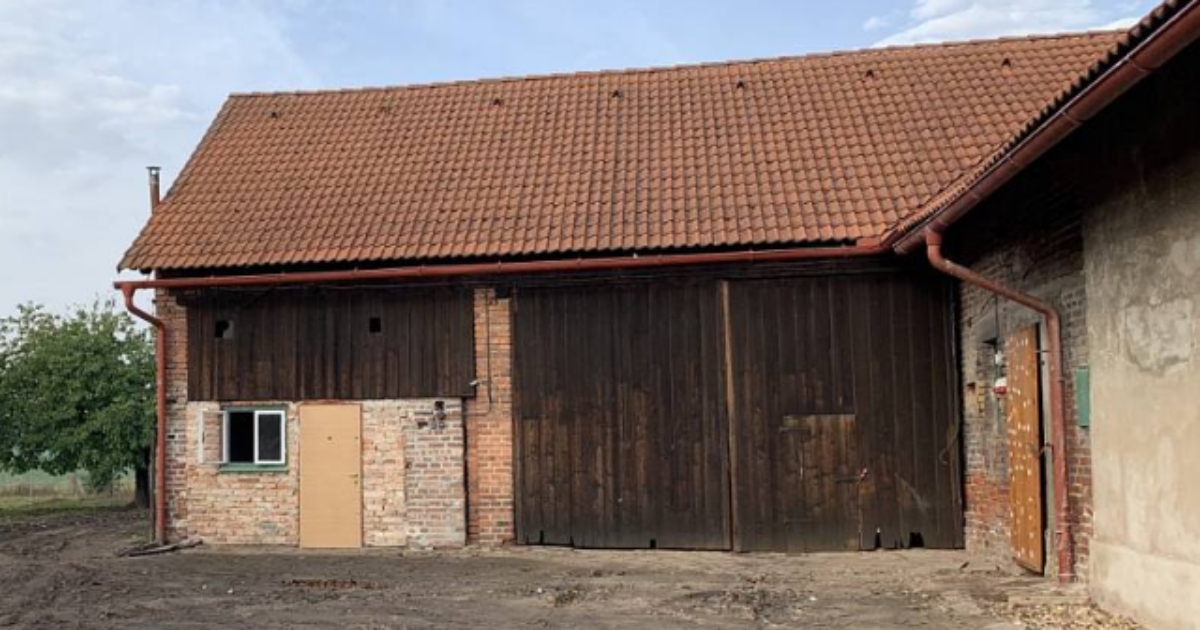 Manželé z Česka se postarali o dechberoucí přestavbu stodoly